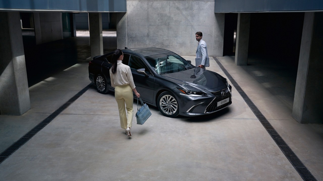 Lexus ES | Jauskitės geriausiai | Lexus Lietuva