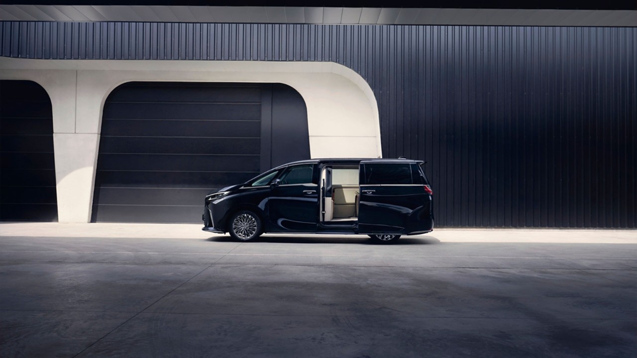 Lexus LM – tai prabanga, komfortas ir gerovė | Lexus Lietuva